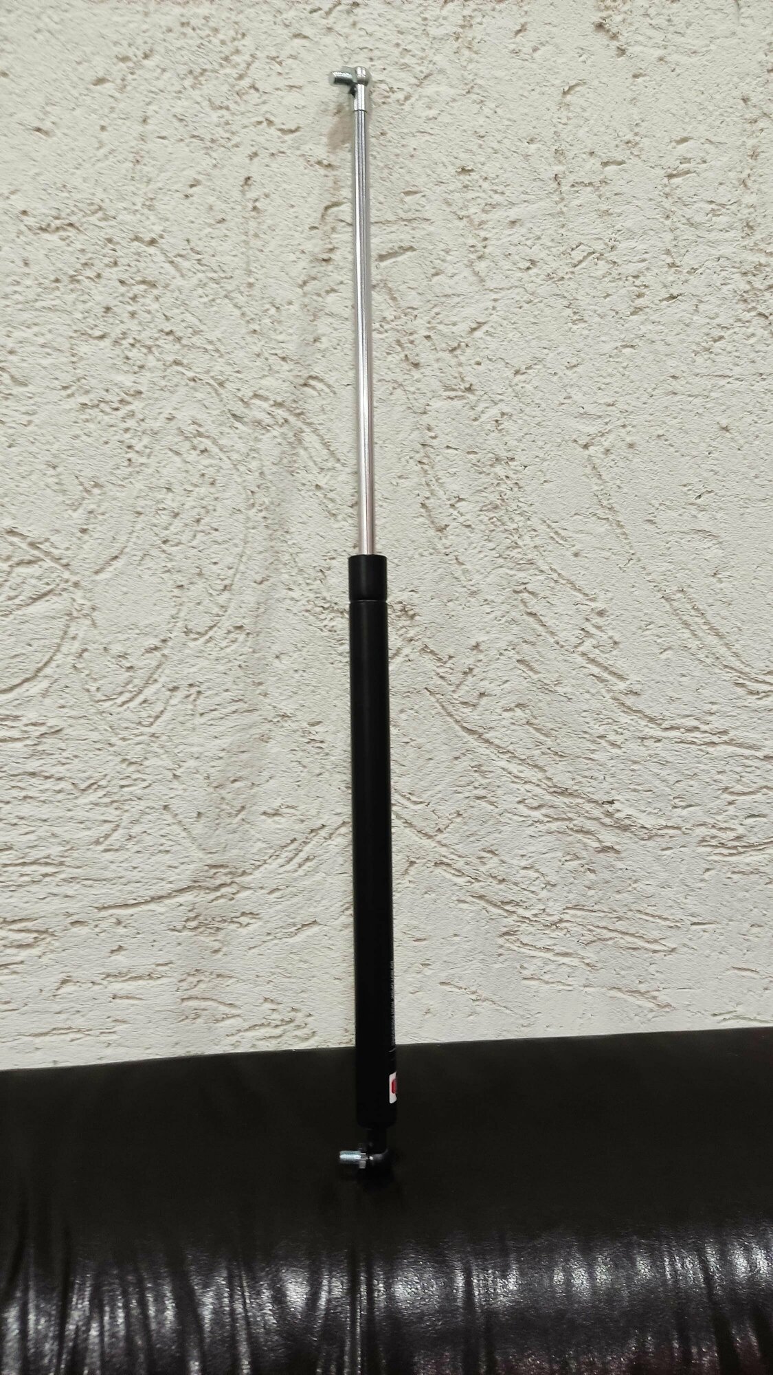 Упор Багажника газовый оригинал ОАТ. Производитель ООО "СААЗ Комплект" ВАЗ / LADA (Granta / Kalina II / Granta FL - 2192, Kalina - 1119, Priora - 2171) DATSUN (mi-Do - 2197).