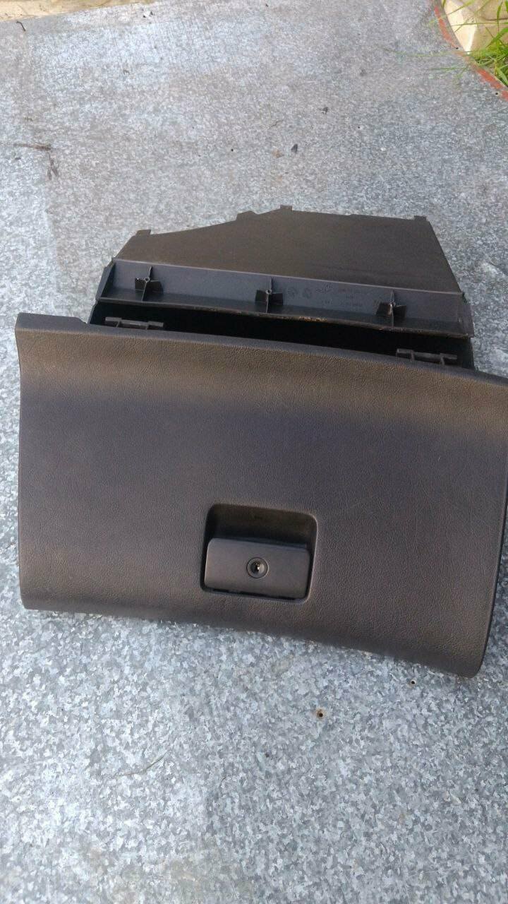 Бардачок Peugeot 307 (2001 - 2005) 9634503877