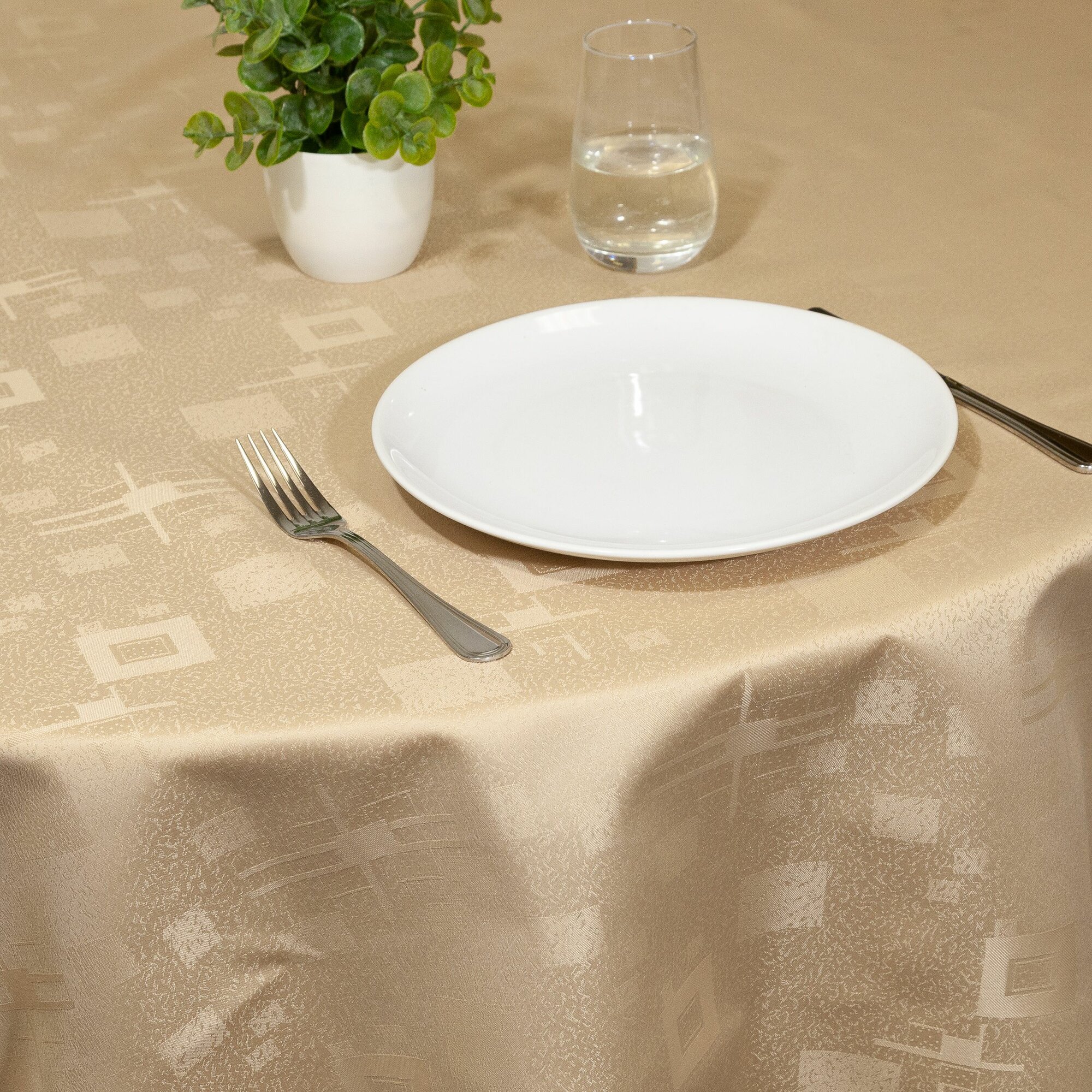 Скатерть 150х180 см тканевая овальная Wellness