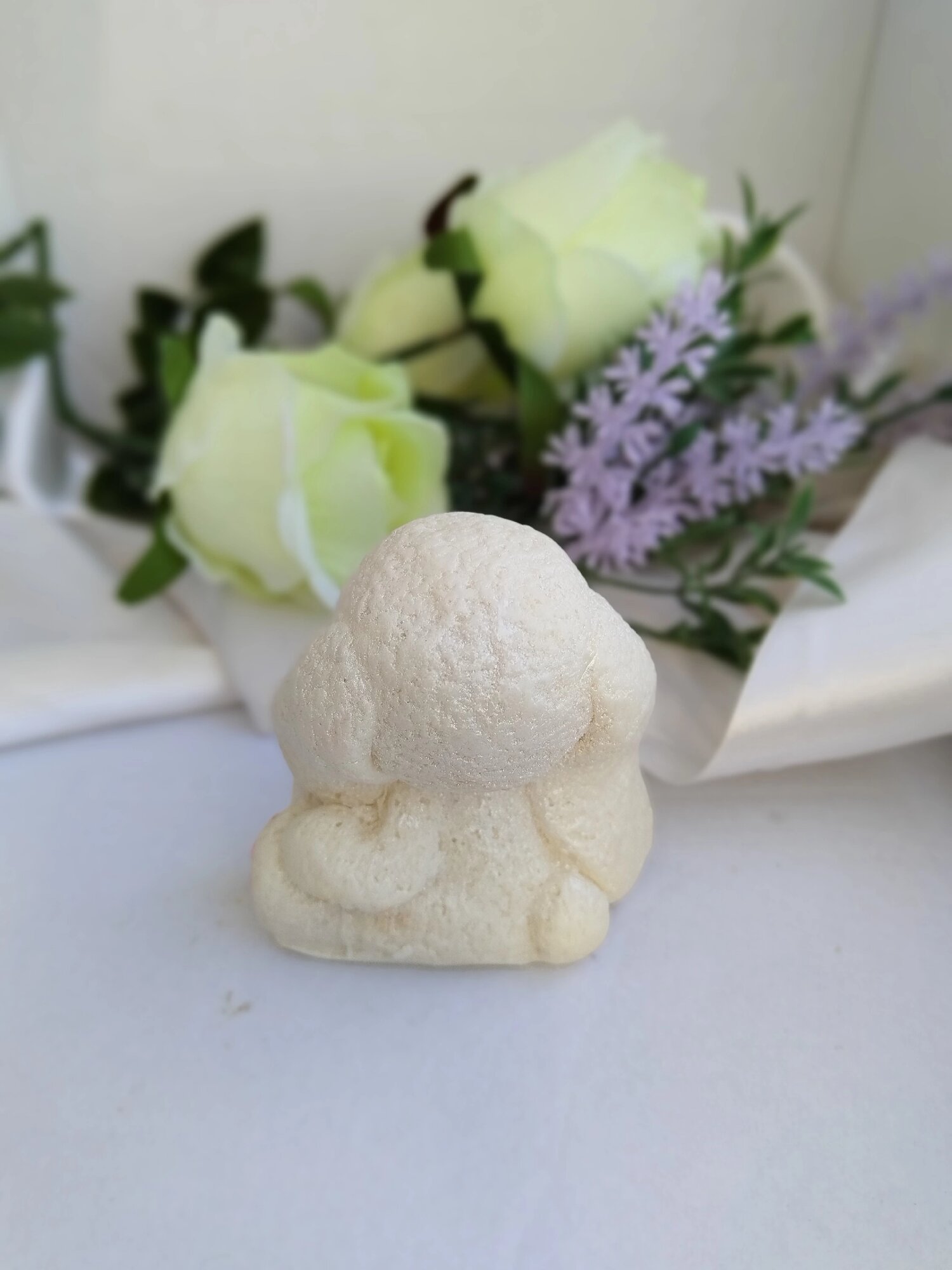 Шоколадная фигурка "Зайка Ушастик" из глазури украшение на торт