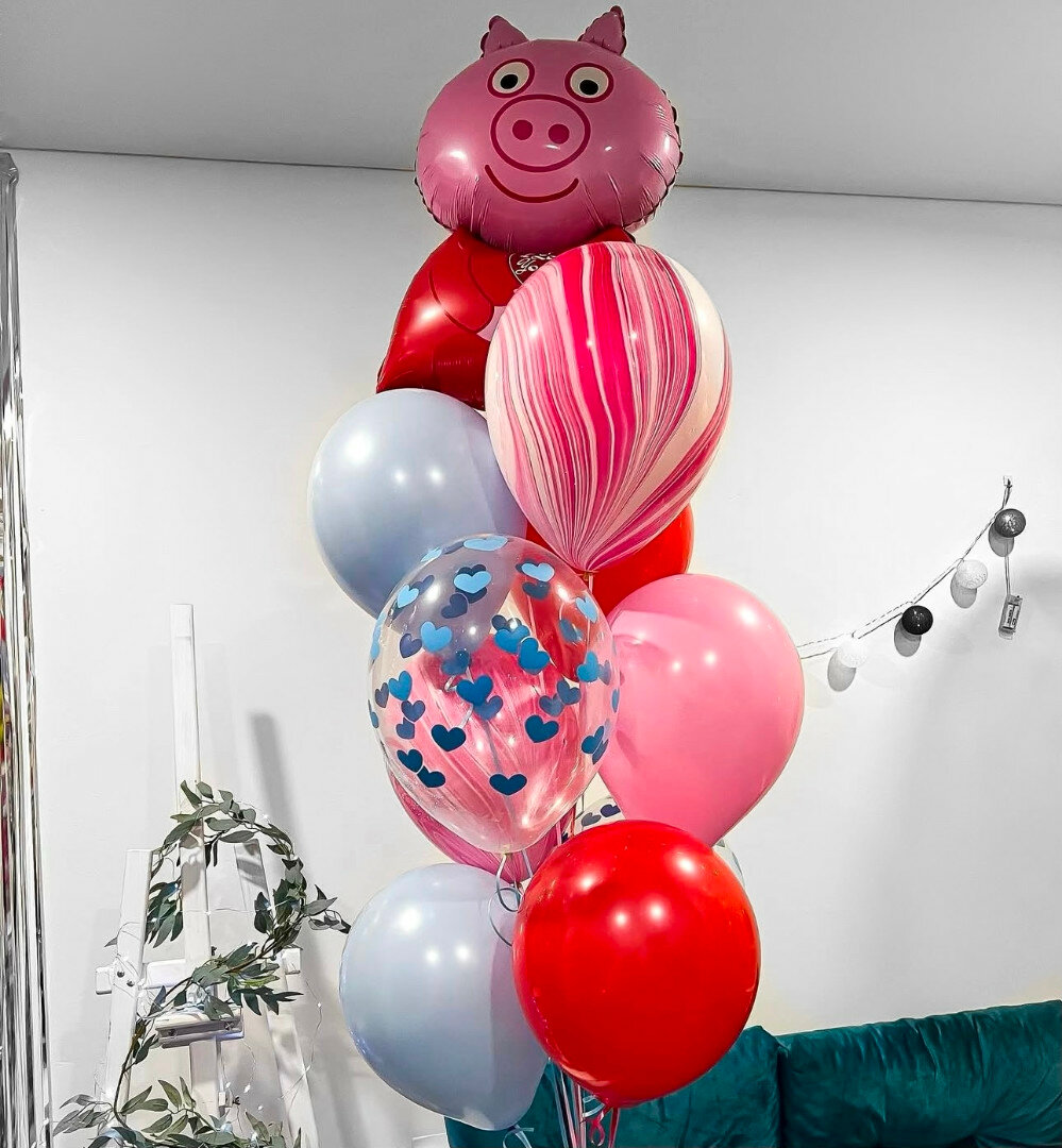 Фонтан из воздушных шаров «Свинка Пеппа в гостях»