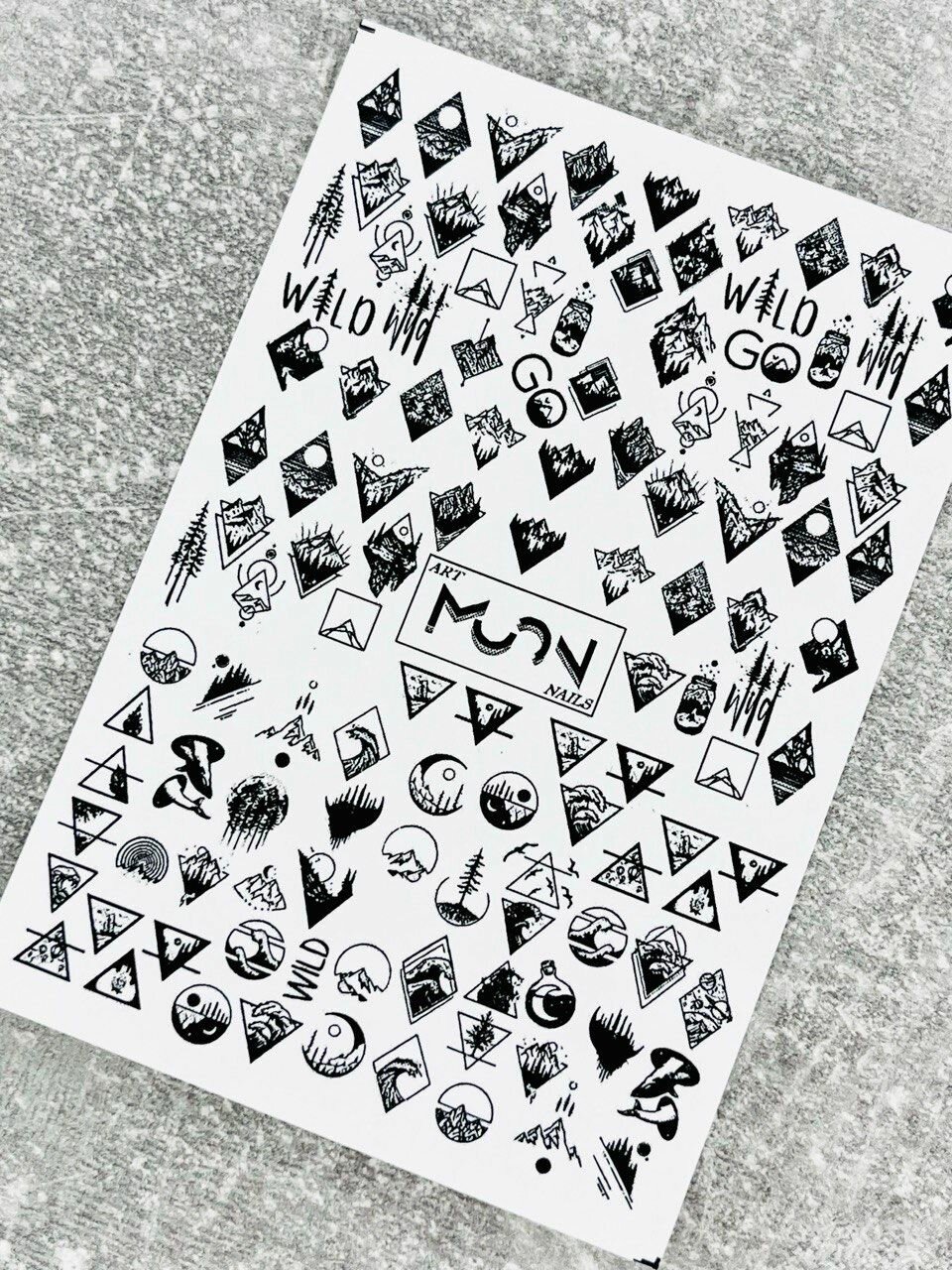 Наклейки для ногтей. 7x10 см. Слайдеры для ногтей на водной основе. 1 шт ультратонкие, черно - белые