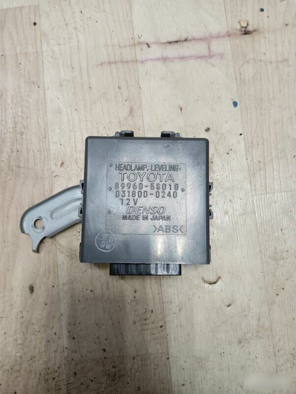 Блок управления корректора фар Toyota Alphard Б/У с пробегом