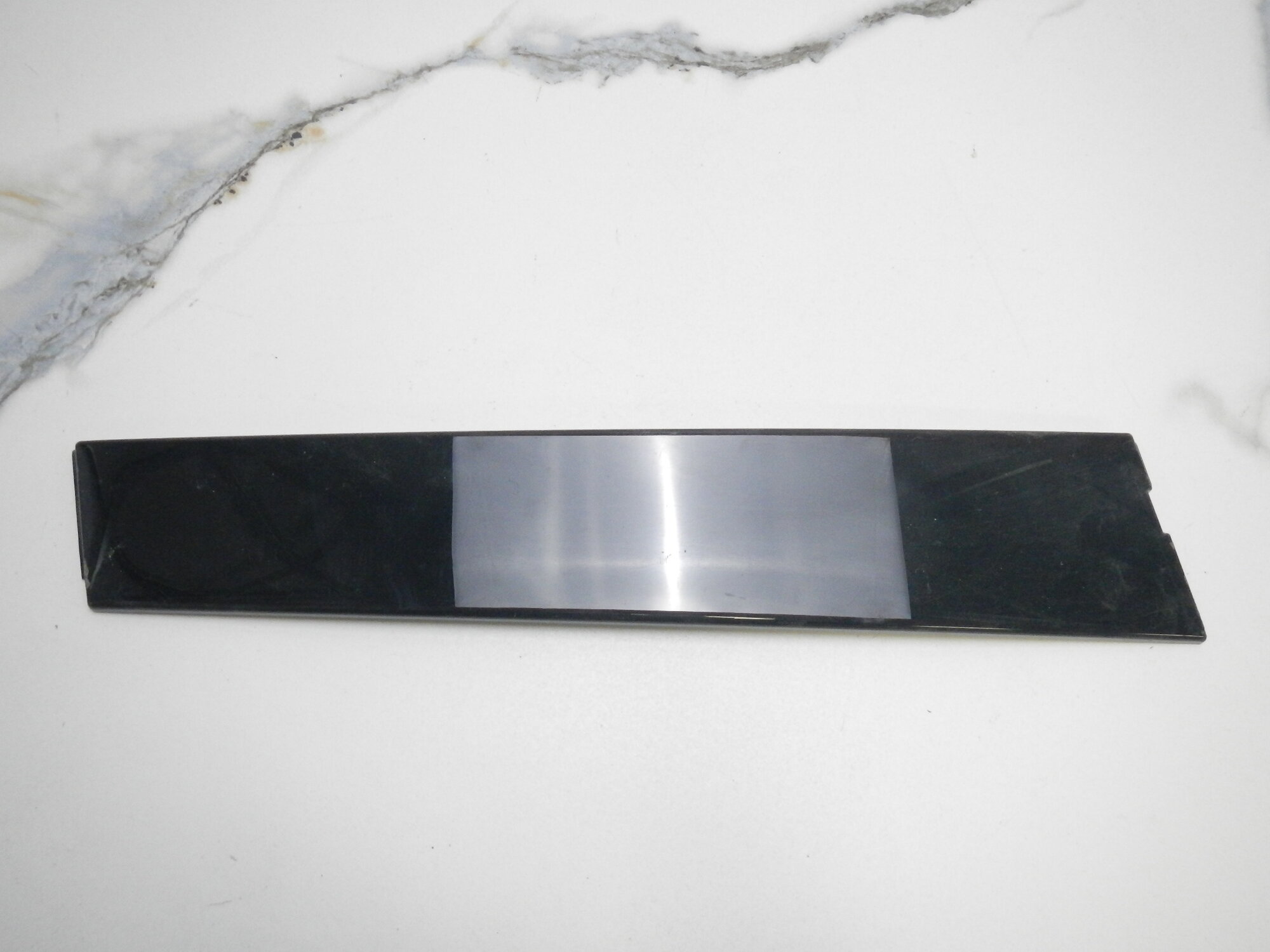 Б/У Накладка двери задней левой, Geely (Джили)-COOLRAY (20-) GEELY COOLRAY (20-) Царапины, деформировано крепление. 6133...