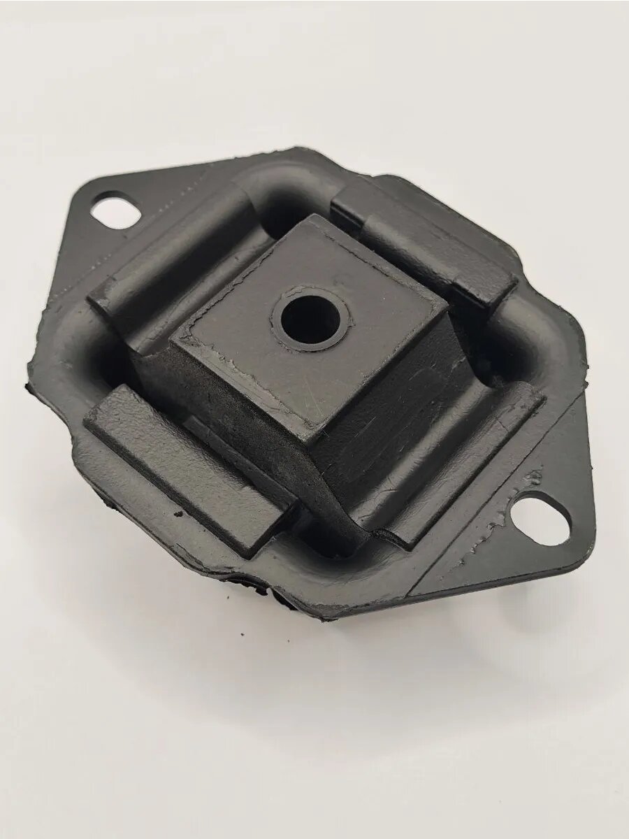 Опора коробки передач