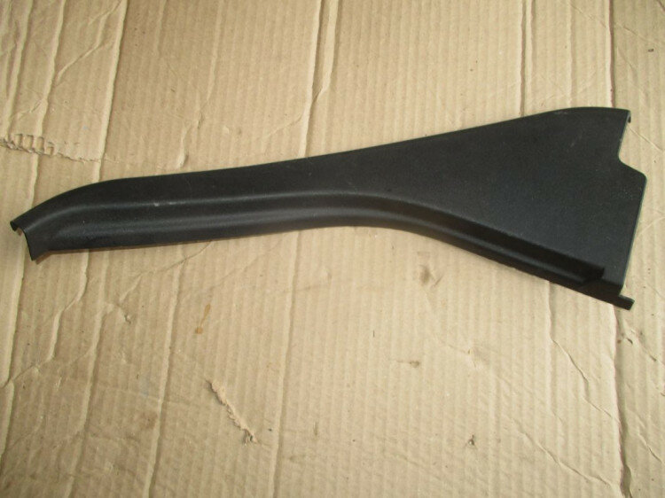 Уголок двери задней левой внутренний 4M51A254K06A Фокус Форд 2 c 2008 по 2011 года