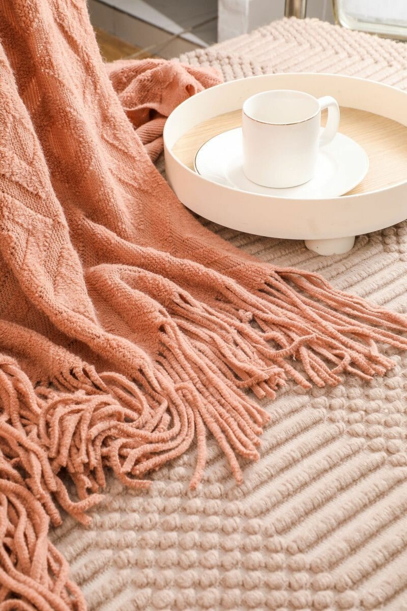 Плед Valtery PA-16, розовый, вязаный, акриловый, с бахромой, 1,5-спальный, 130 см x 200 см