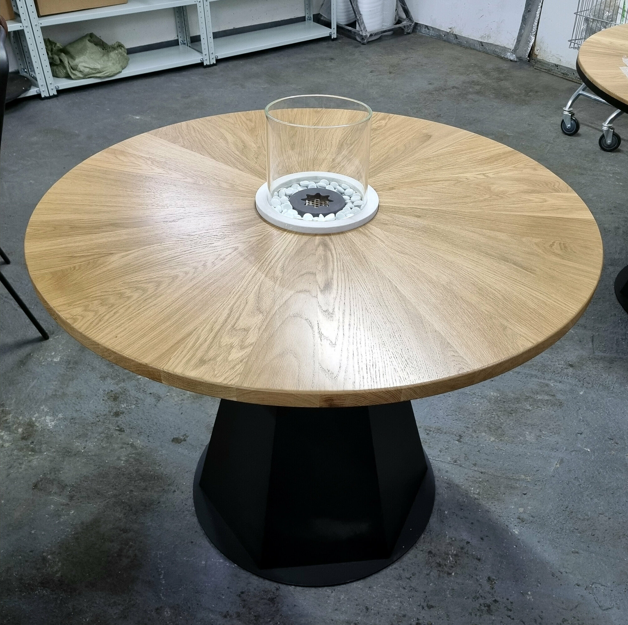 Стол с биокамином, круглый 100 см из дуба