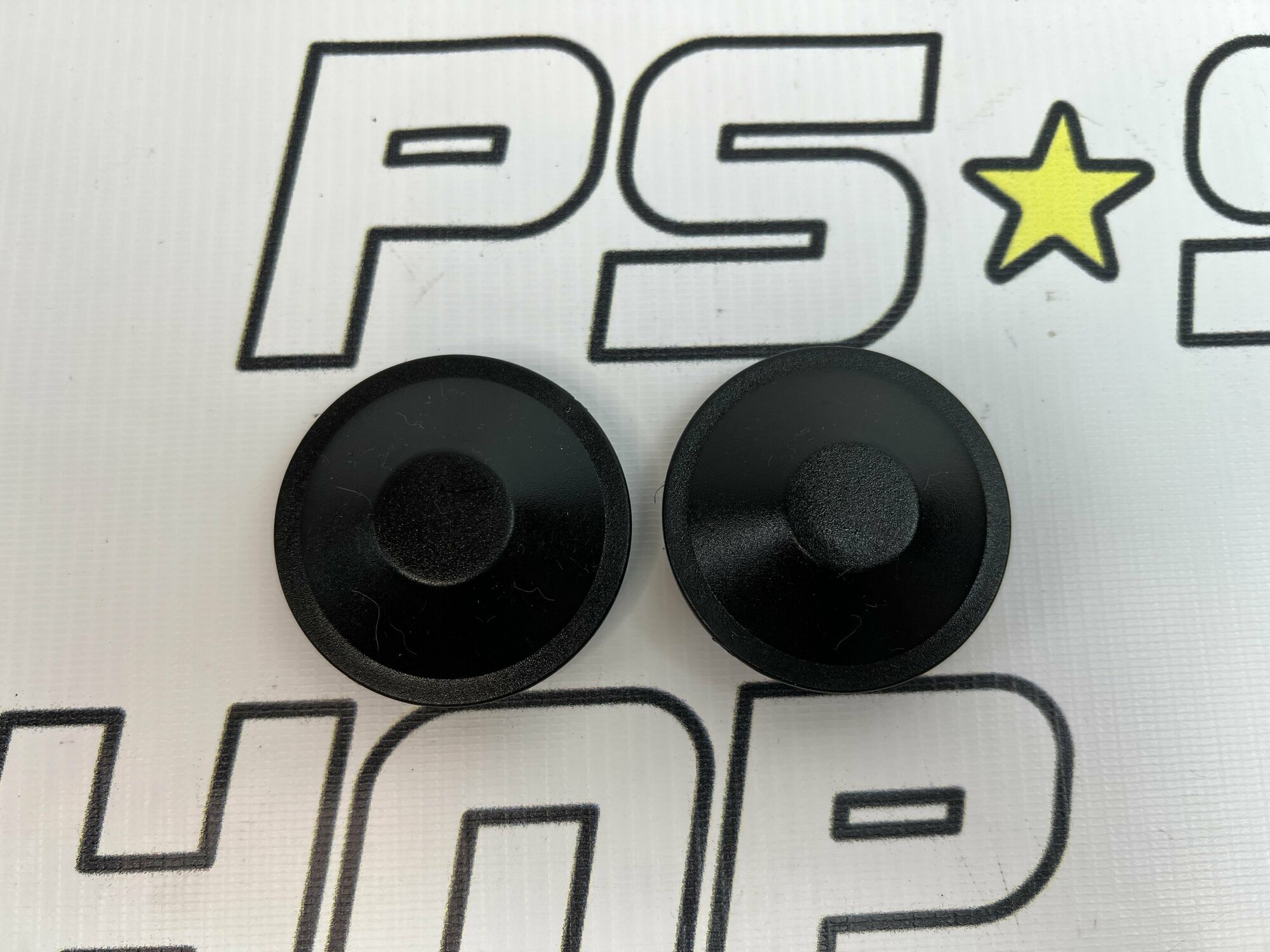 Колпачок ступицы переднего колеса (пластик) для Vesta, Xray, Largus. Комплект (2 шт.)