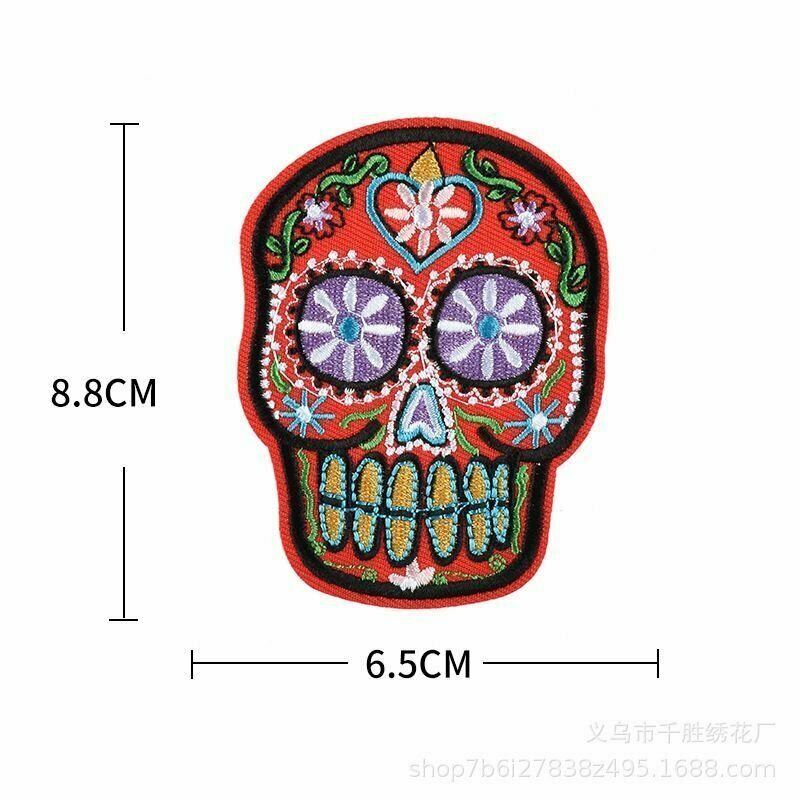 Нашивка Череп, 88 х 65 мм, красный