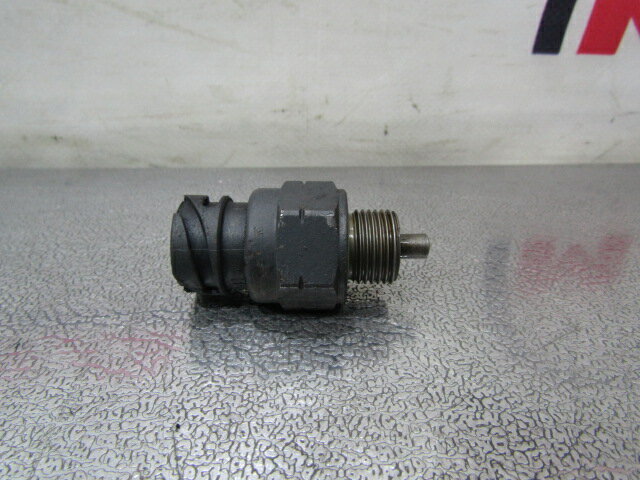 Датчик включения блокировки проходного редуктора RBP900 Scania 6-series