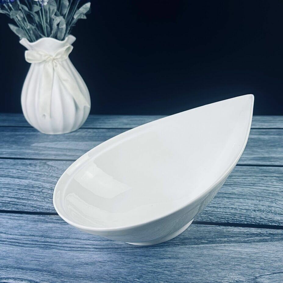 Овальный салатник 28см BIANCO Фарфор 1 шт.