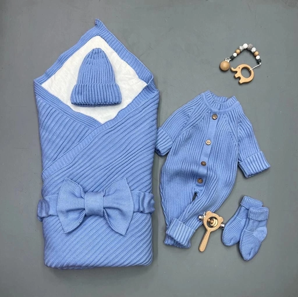 Конверт для новорожденного на выписку осень весна в роддом небесный