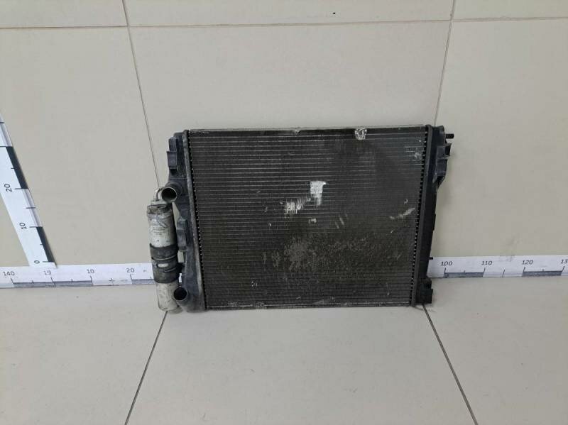 Радиатор охлаждения двигателя Renault Symbol 1 2001-2008 кат.номер: 8200757789 7700428082