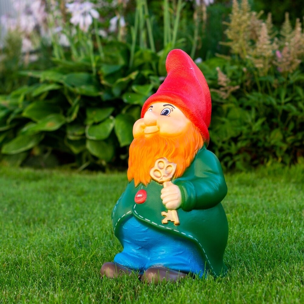 Декоративная фигурка Туендатская сувенирная мастерская "Гном Тихон" из пенопласта, в зеленой куртке, 40 см