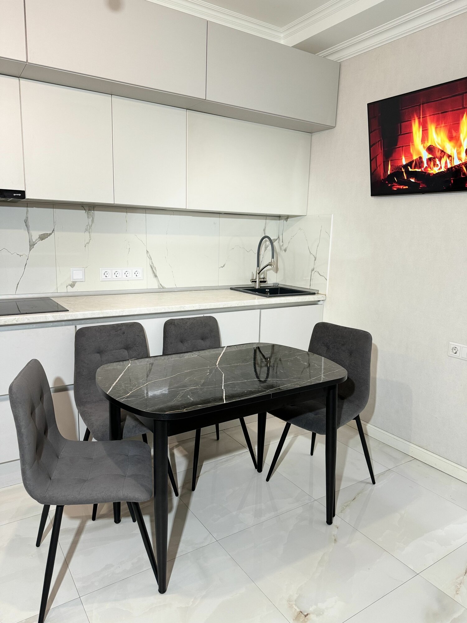 Кухонный стол и стулья Обеденная группа