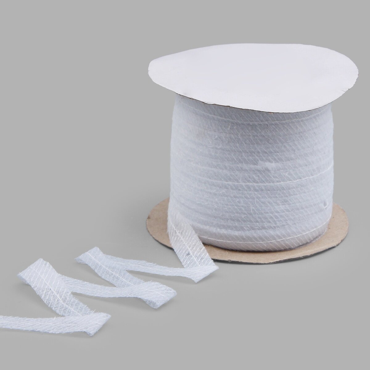 Клеевая лента айрис нитепрошивная усиленная, по косой, 12 мм, 100 м, белая