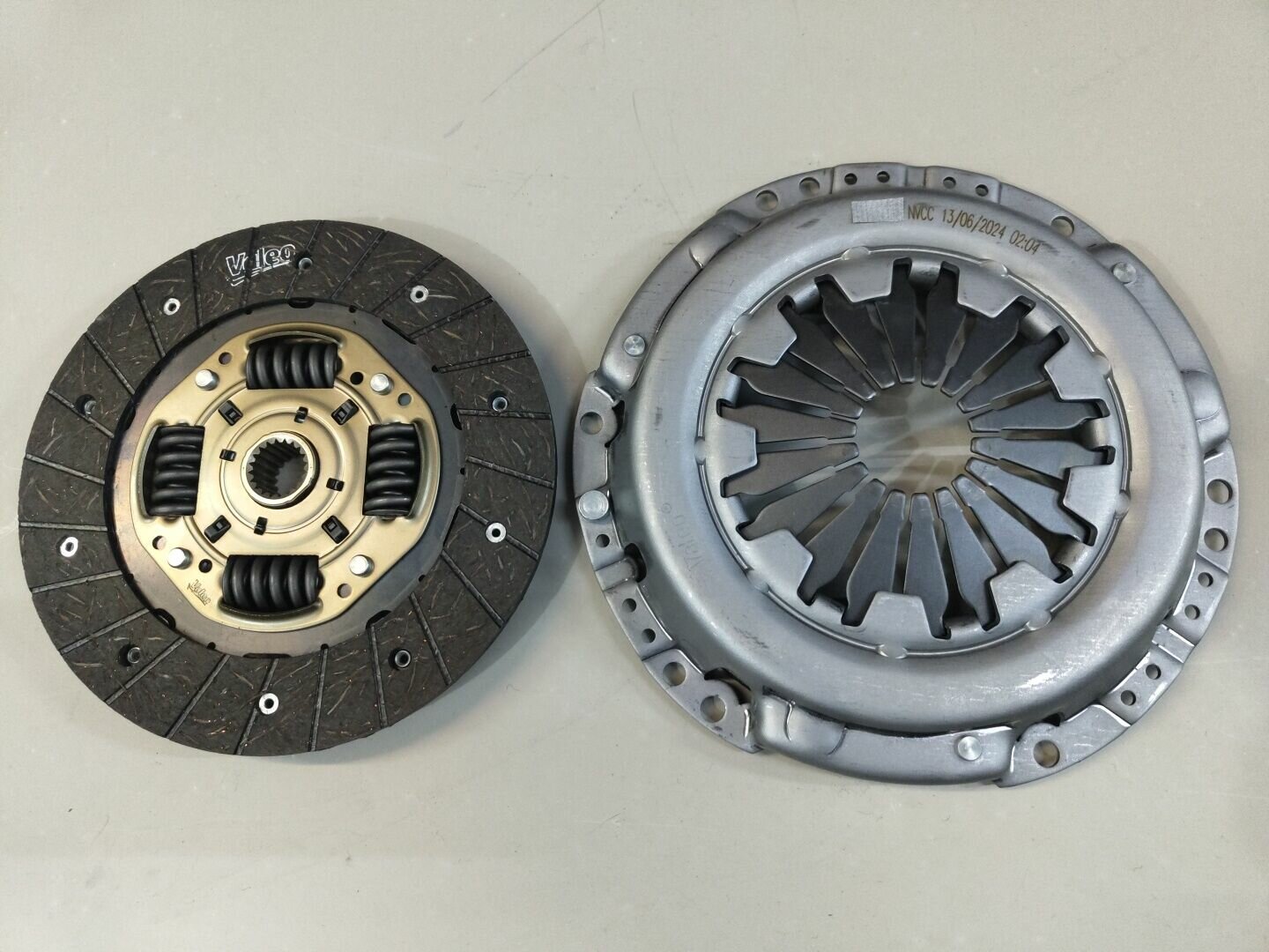 Сцепление комплект (без выжимного) VALEO Chery Bonus, Very A13 [1.5 16V 5MT седан]