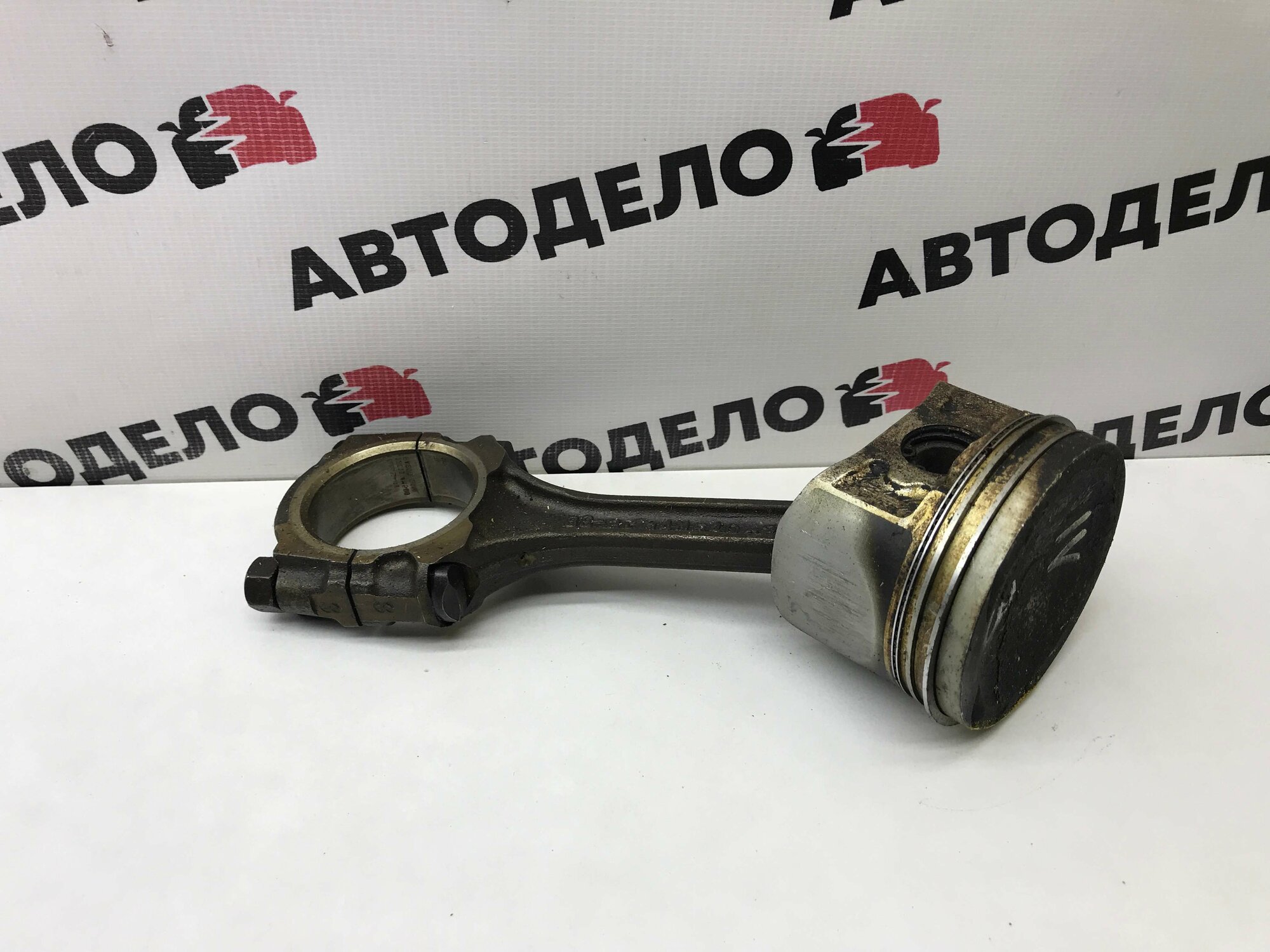 Поршень с шатуном Nissan Sunny FB15 2000 г.в