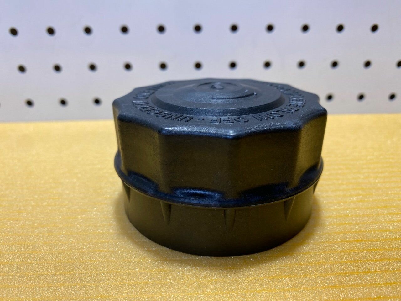 Крышка расширительного бачка RVI MACK/Magnum D=72 (рено магнум)