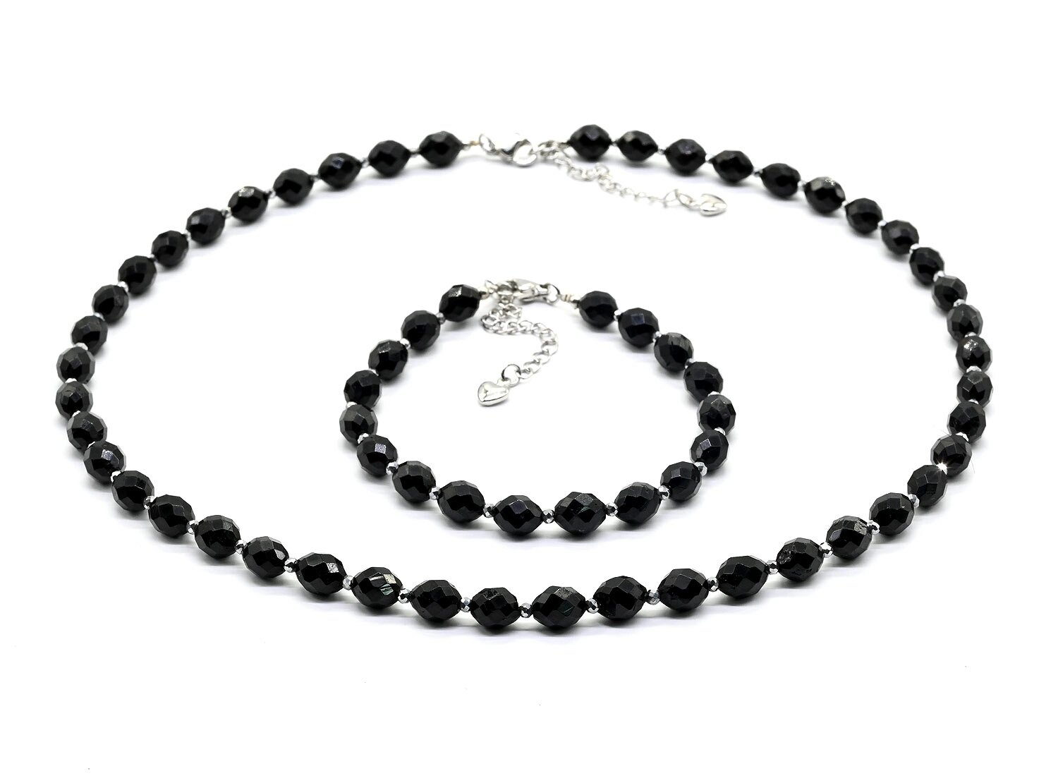 Бусы, турмалин