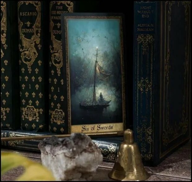 Эксклюзивная колода "Erethereal Shadow Work Tarot" для работы с потусторонними тенями