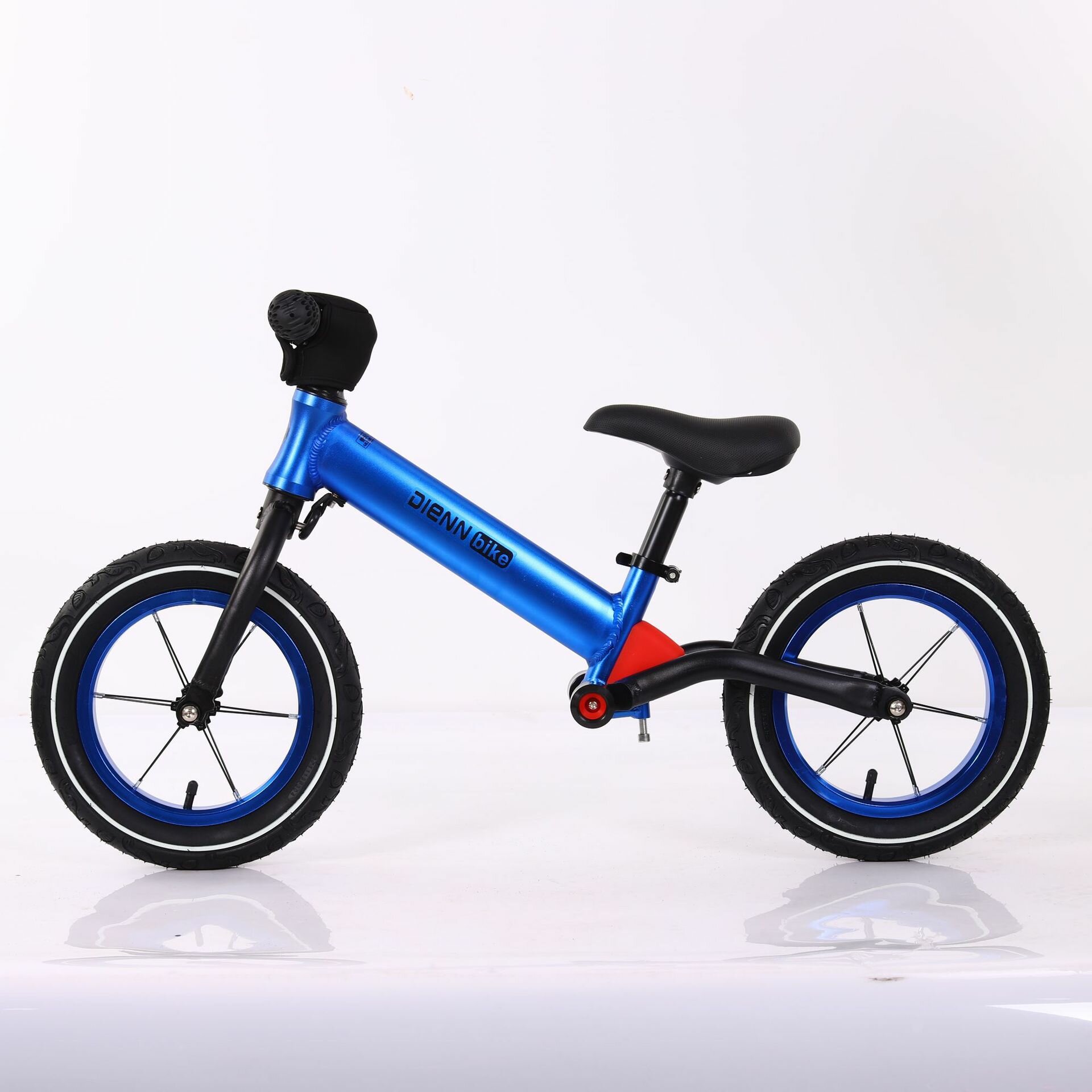 Алюминиевый балансировочный велосипед 12inch года, детский балансировочный велосипед, скользящий двухколесный велосипед без педалей, игрушечный велосипед, горячая распродажа за рубежом