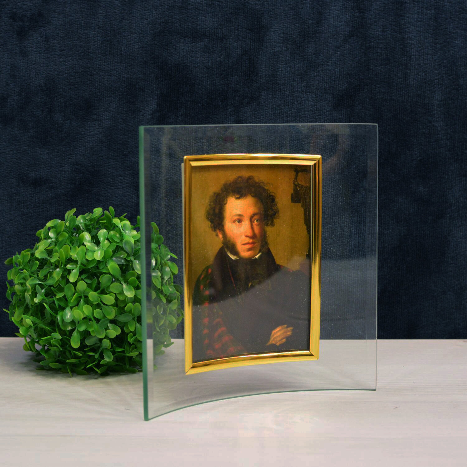 Портрет Пушкина А. С. настольный в рамке для кабинета, библиотеки, офиса, 9x13 см