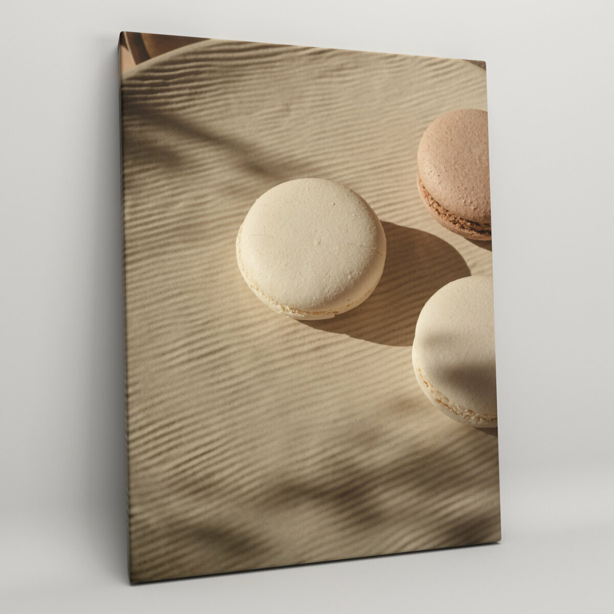 Картина на холсте (интерьерный постер) "Десерт Макаронс" для кухни, кафе и ресторанов, с деревянным подрамником, размер 30x40 см