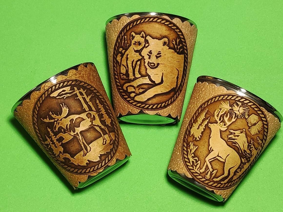 Стопки "23 февраля. Охотнику. Животный мир." 70 мл. Набор 3 шт. Нержавеющая сталь/береста. Подарок для мужчины