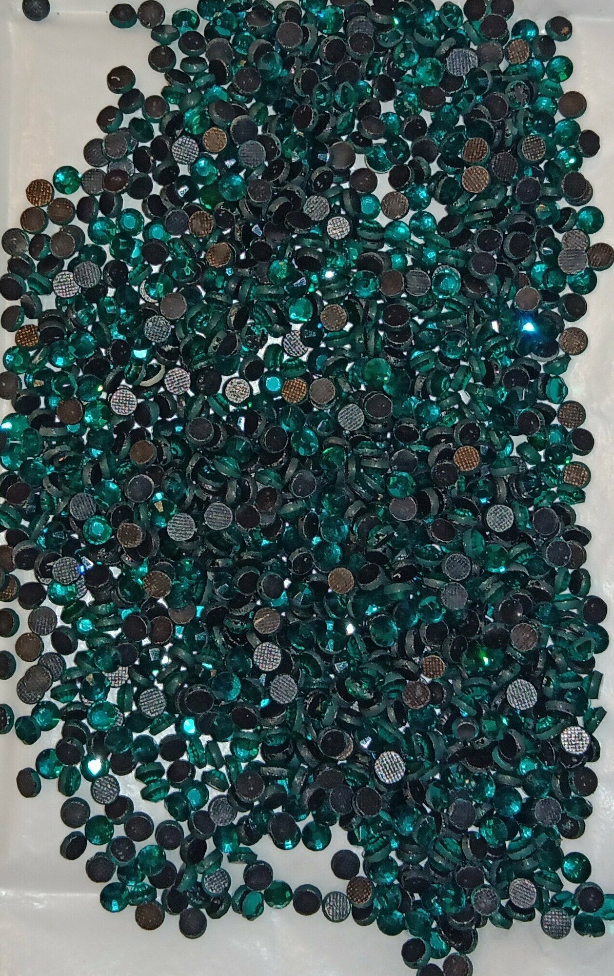 Стразы клеевые, 1440 штук, 3х8-4х0 мм