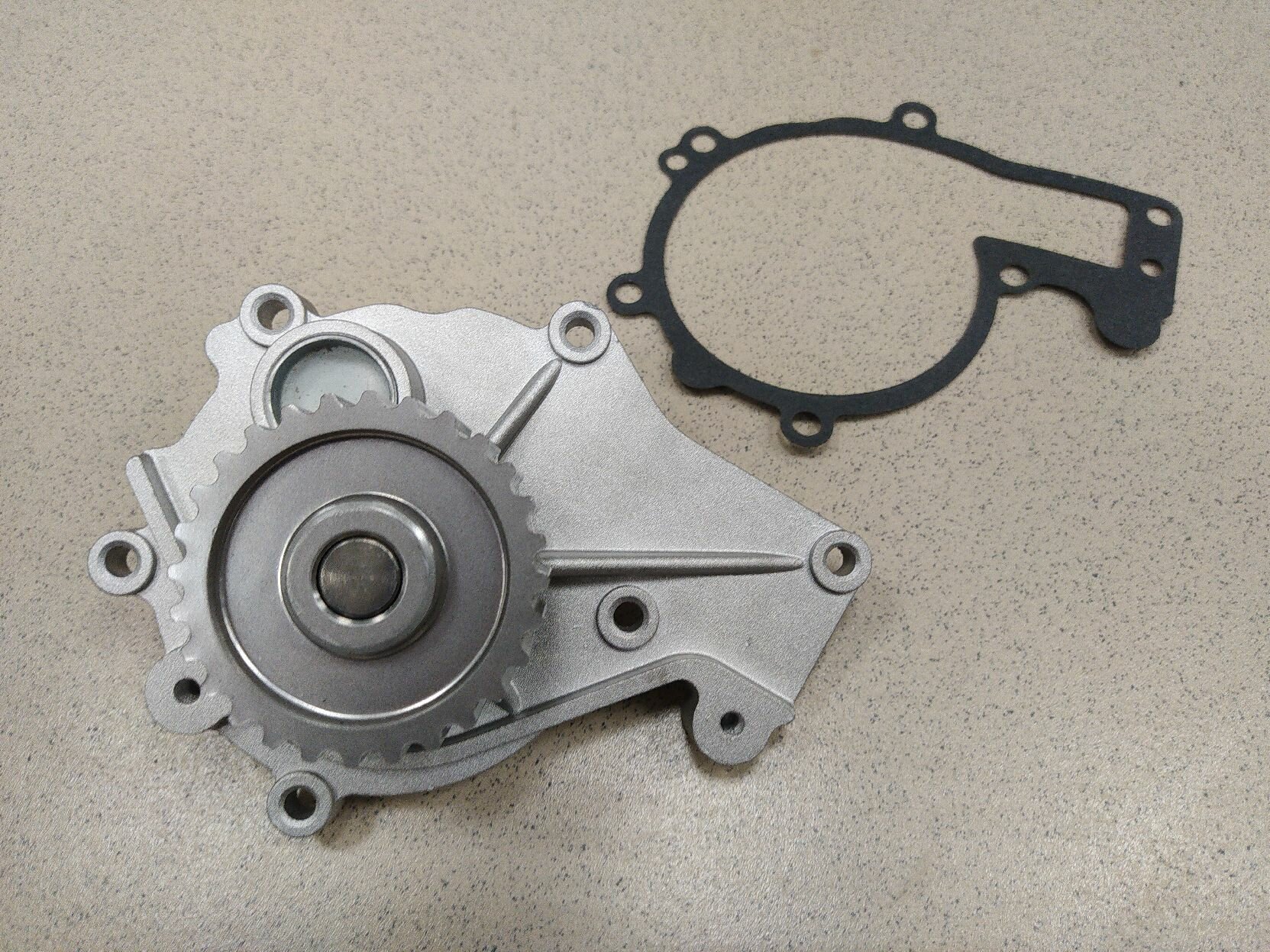 Насос водяной CHERY Vortex Estina [2.0 16V 5MT седан]