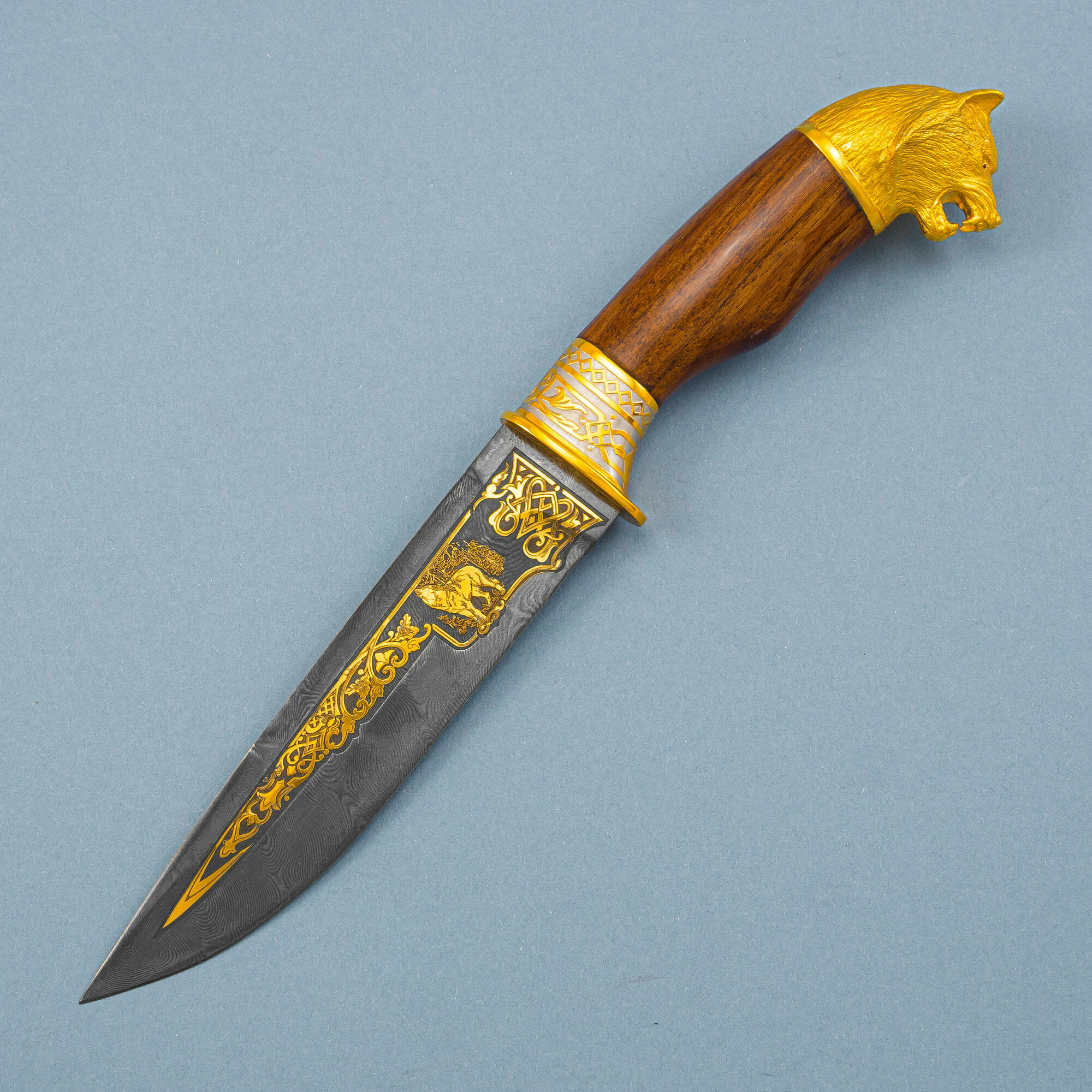 Нож "Кузюк" в золоте литье волк