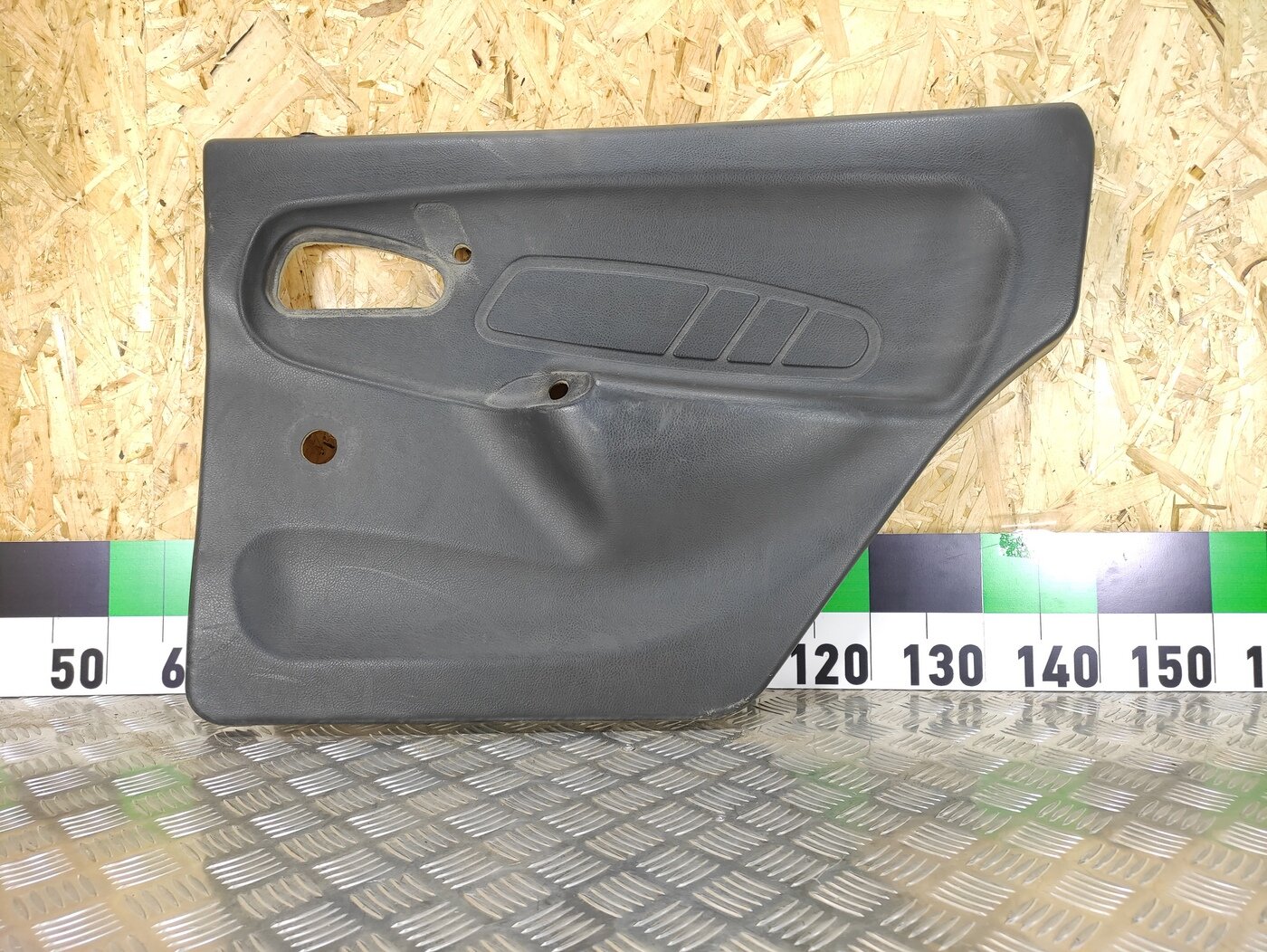 Обшивка двери задней правой VAZ 2114 21146202014