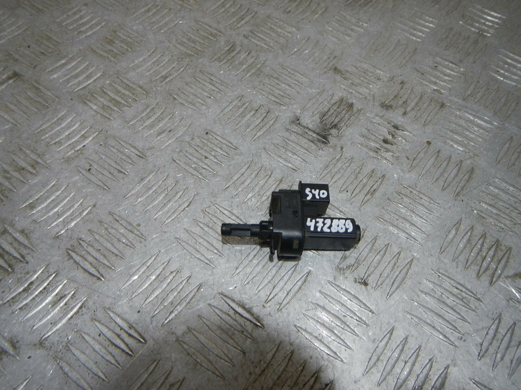 Б/У Датчик, Volvo (Вольво)-S40 (04-) VOLVO S40 (04-) Датчик педали сцепления. Без видимых повреждений. 472889 VOLVO арт. ...