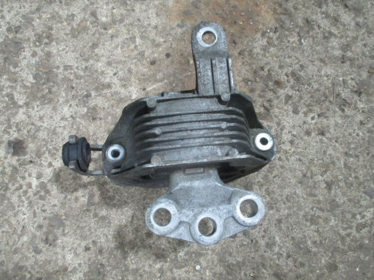 Подушка двигателя правая 13347455 A9 Шевроле Круз Орландо Опель Астра J 13248475 - L311