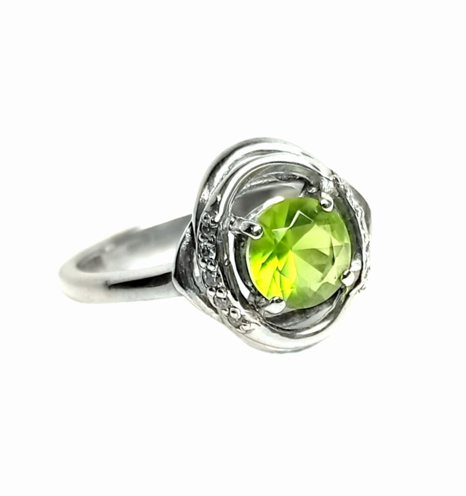 Перстень, серебро, 925 проба, родирование, хризолит, фианит