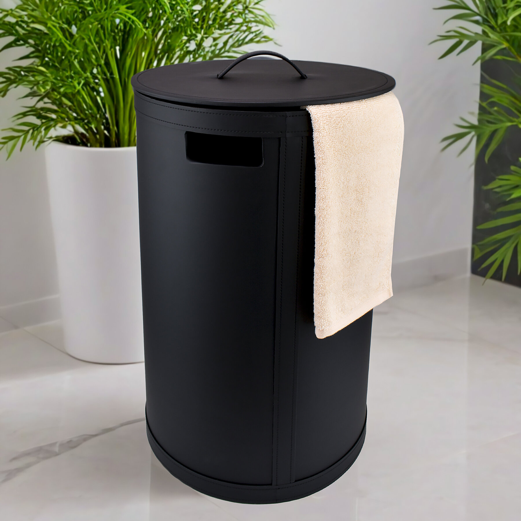 Бак для белья из натуральной кожи