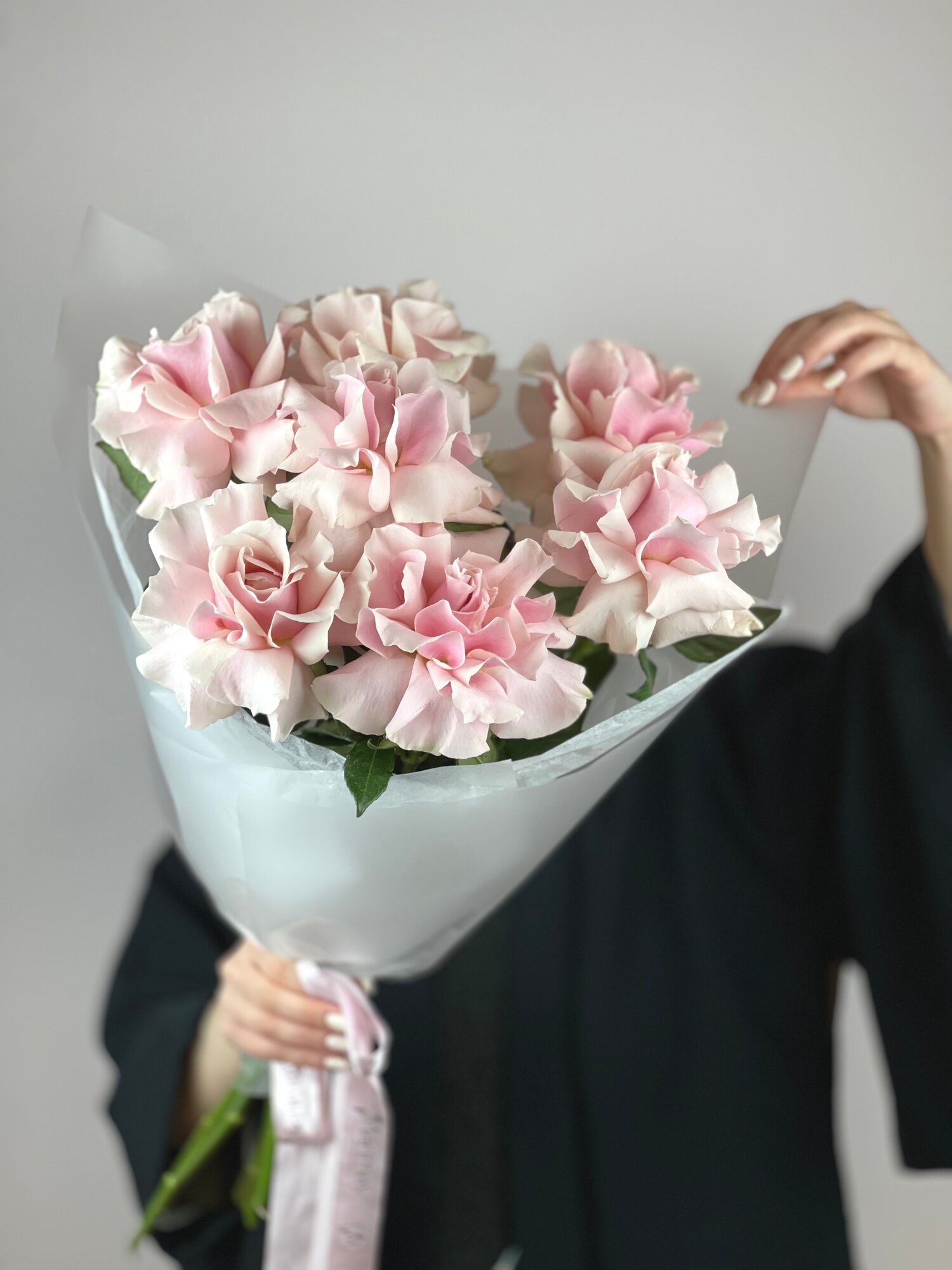 Букет из розовых роз Пинк Мондиаль — французские розы с доставкой по Москве