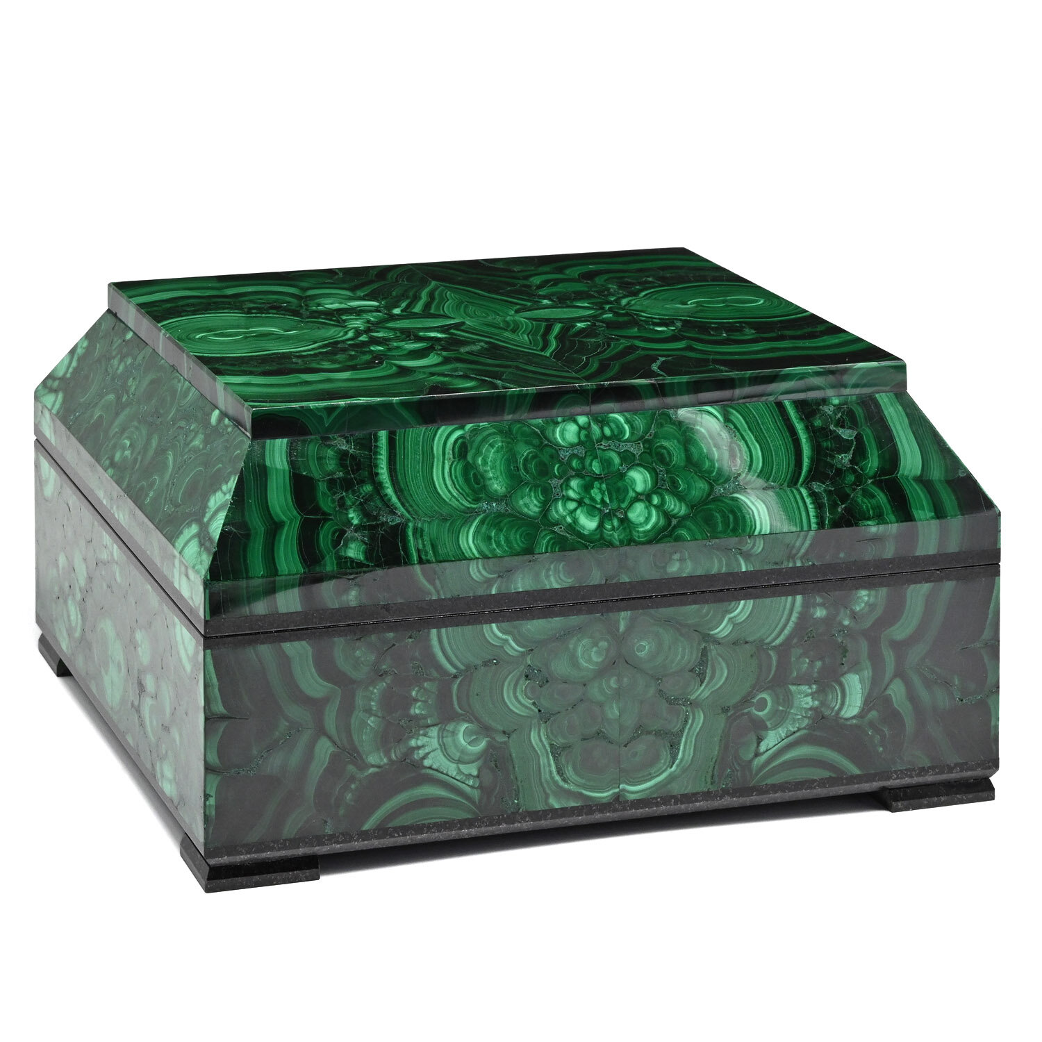 Ларец подарочный из малахита 200*153*110мм .