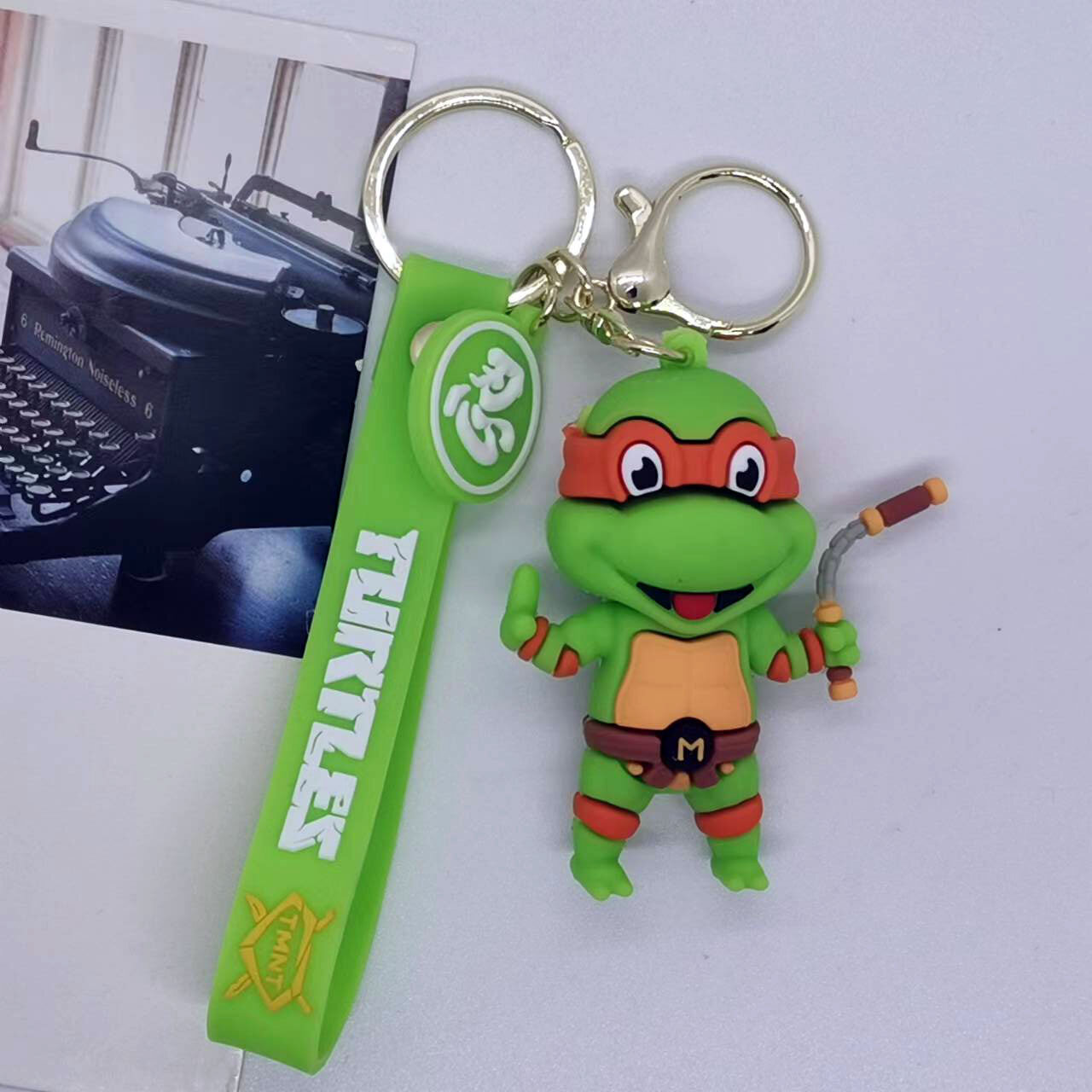 Брелки, сумки, автомобильные брелоки, украшения, небольшие подарки с изображением мультяшных черепашек-ниндзя