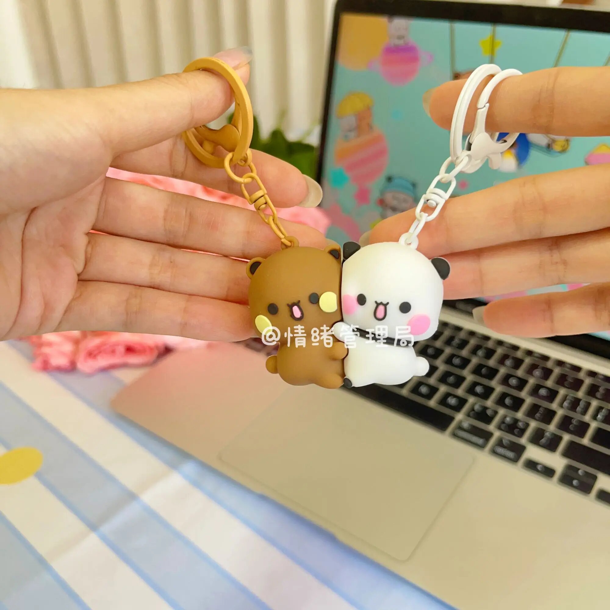 Магнитный брелок Панда Бубу и Ирь Bandai