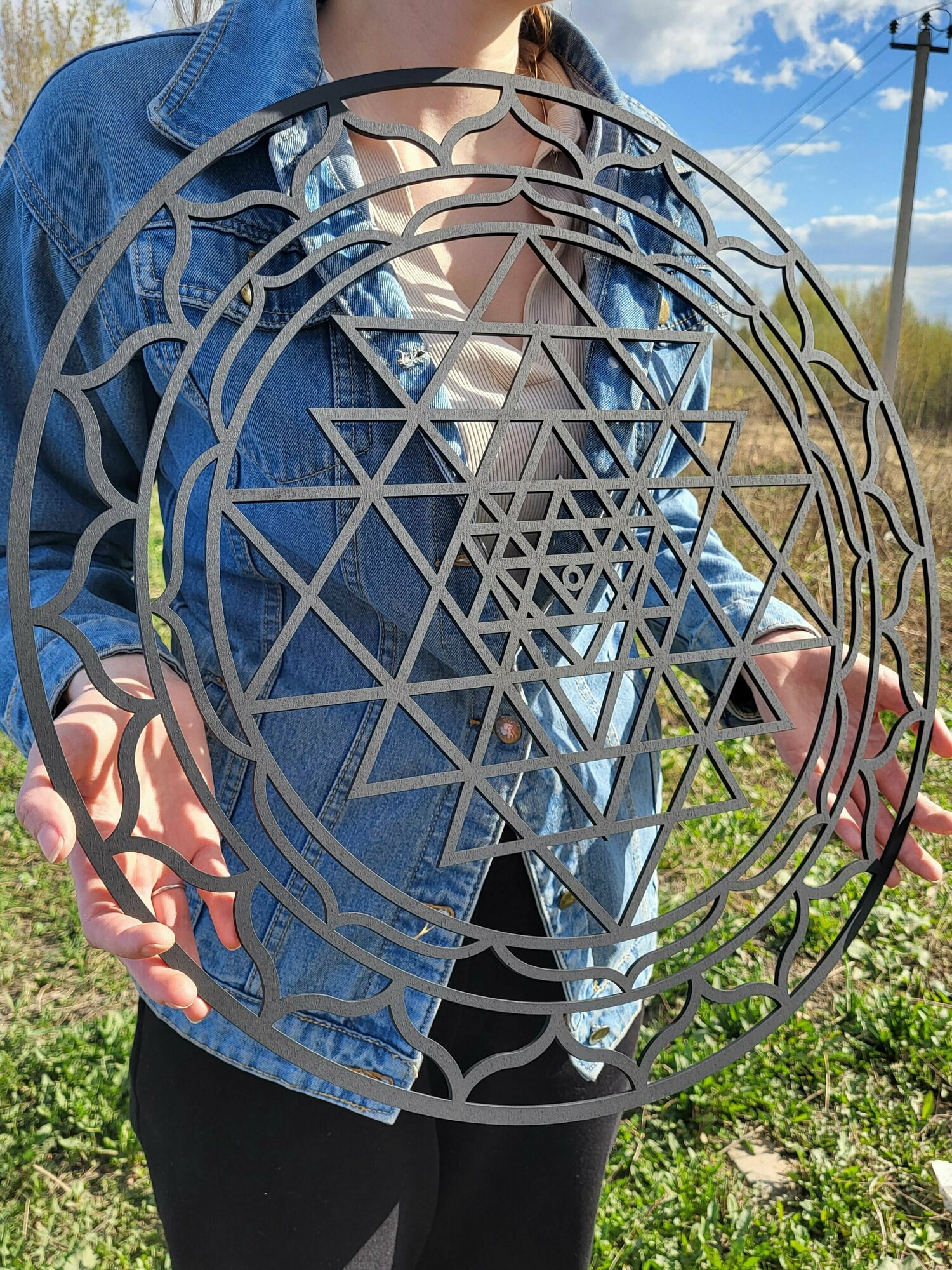 Декор на стену "Шри Янтра" панно из дерева (Сакральная геометрия, тантра-йога)