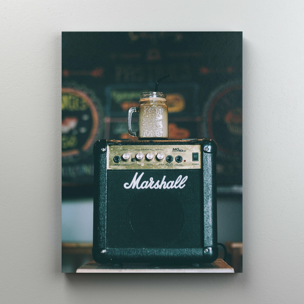 Интерьерная картина на холсте "Музыкальный комбик" музыка, размер 22x30 см