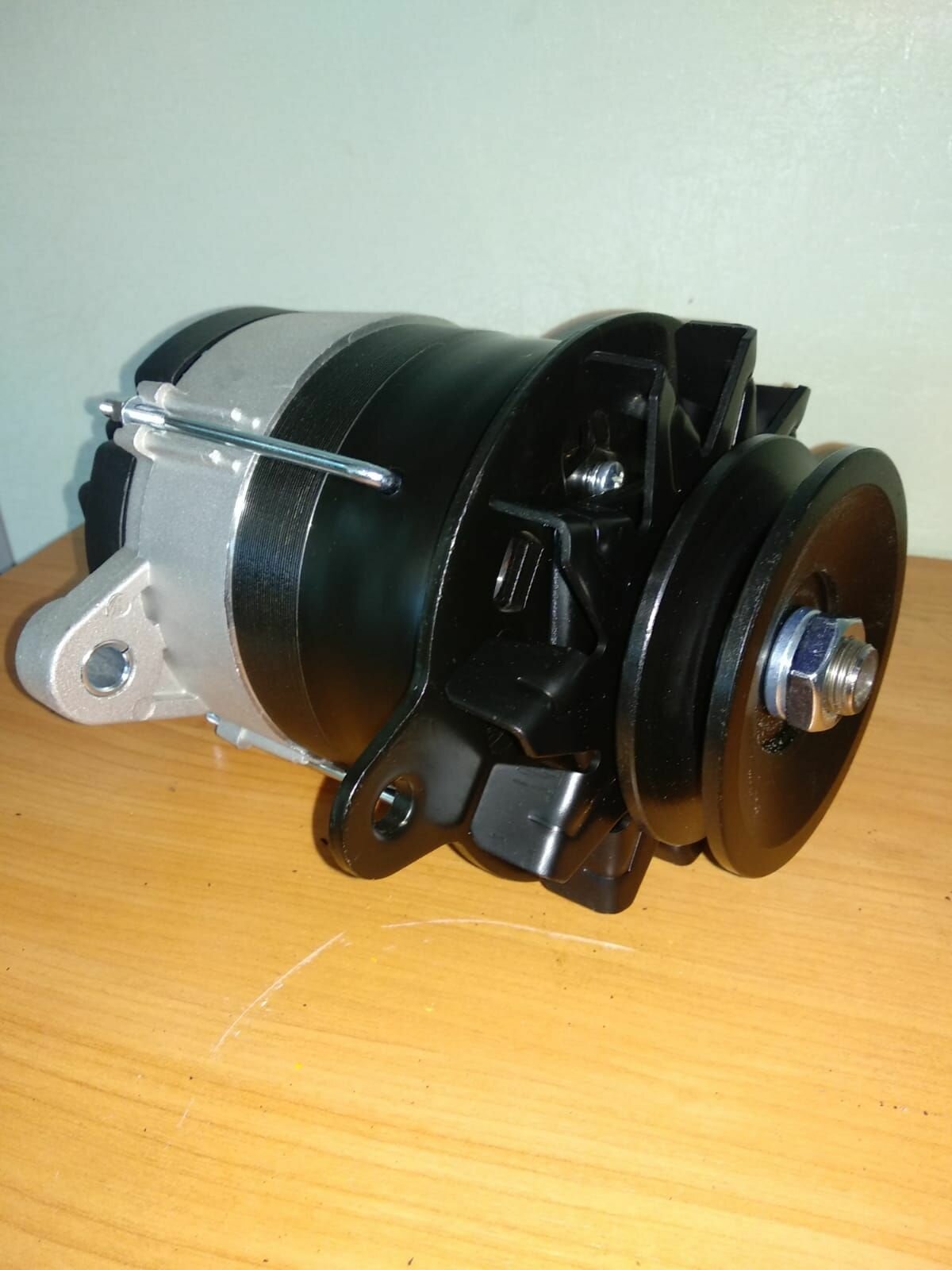 Генератор Д-240 МТЗ /700Вт//12В/464.3701 (АвтоЭлектрика)