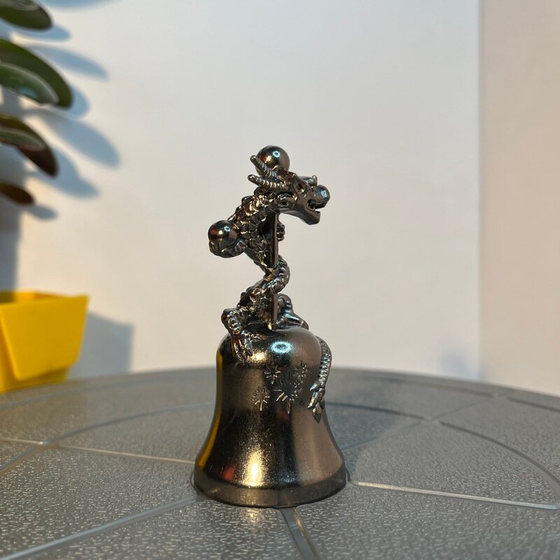 Колокольчик "Дракон с шаром" серебро