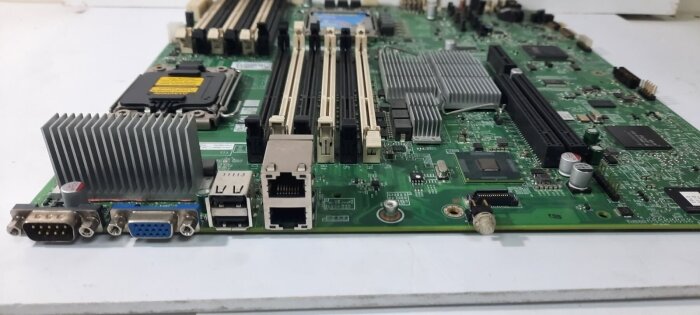 Материнская плата HP i5520 Dual Socket 1366 12DDR3 6SATAII 2PCI-E16x 2.0/Riser PCI-E4x SVGA 2xGbLAN