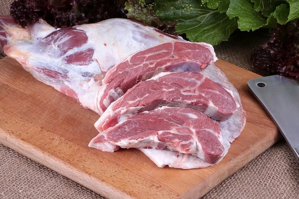 Лопатка баранья беcкостная охл. 1.5 кг