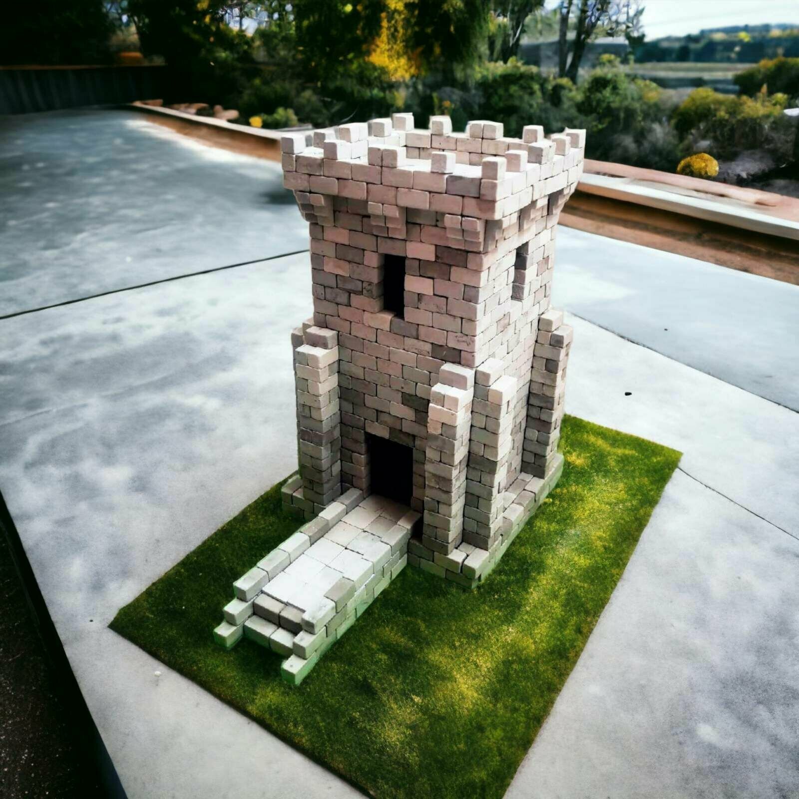 Сборная модель Древняя Башня для моделирования, макетов и диорам. Мини стойка, мини кирпичики.