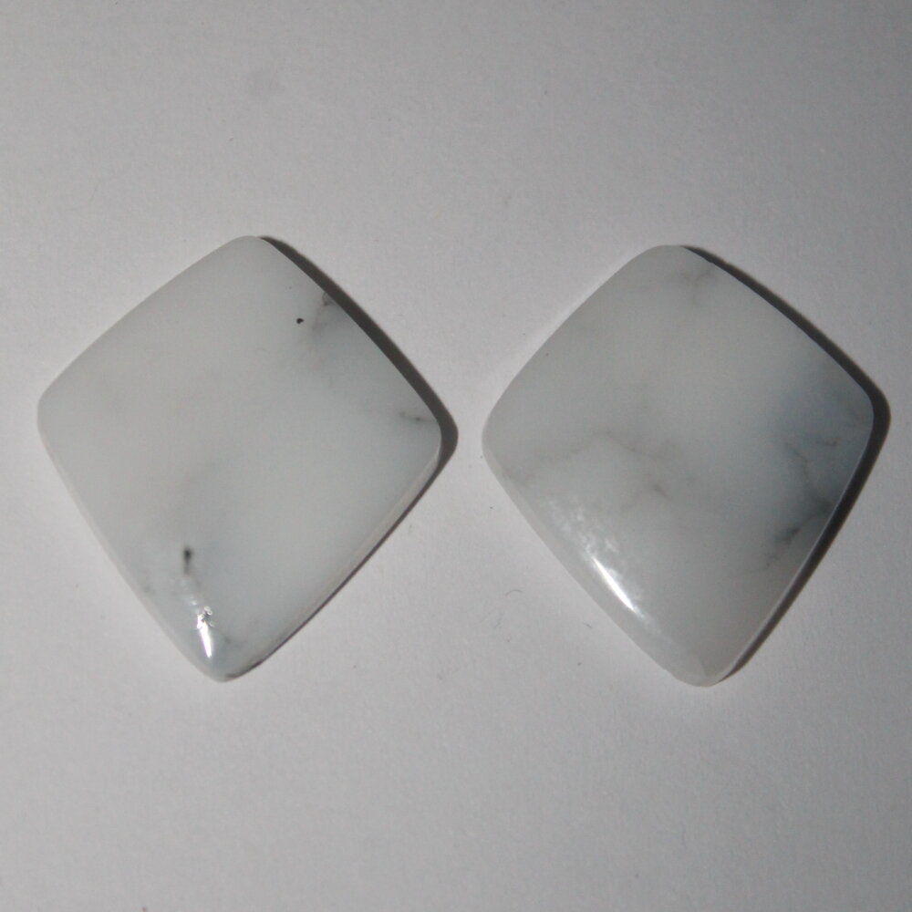 Коллекционный кабошон кахолонг пара, 27х24х3 мм, Урал, «True Stones»